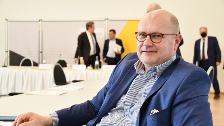 Erste Sitzung zur Erarbeitung eines neuen Grundsatzprogramms der CDU ... Erste Sitzung zur Erarbeitung eines neuen Grundsatzprogramms der CDU ...